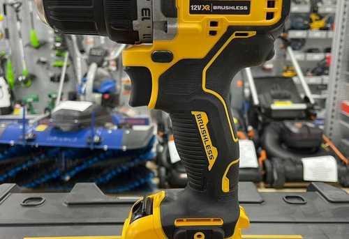 Аккумуляторная дрель-шуруповерт DeWalt DCD 701 D2