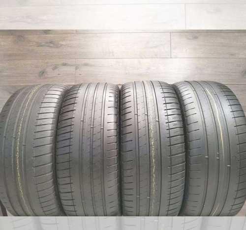 Michelin Pilot Sport 3 235/45 R18 98R