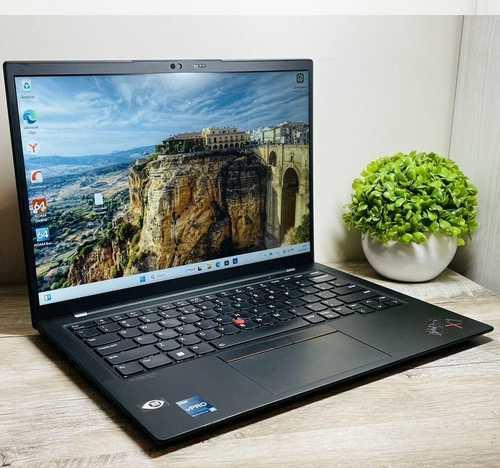 Lenovo X1 Carbon Gen 10 i5-11th Gen