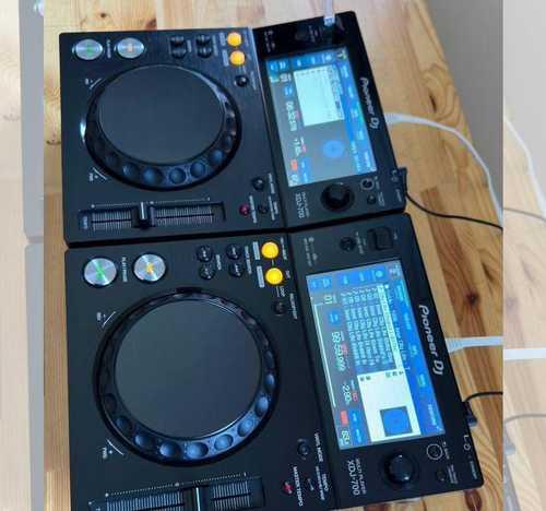 Пара Pioneer XDJ-700