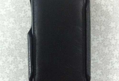 Оригинальный кожаный чехол на iPhone 3