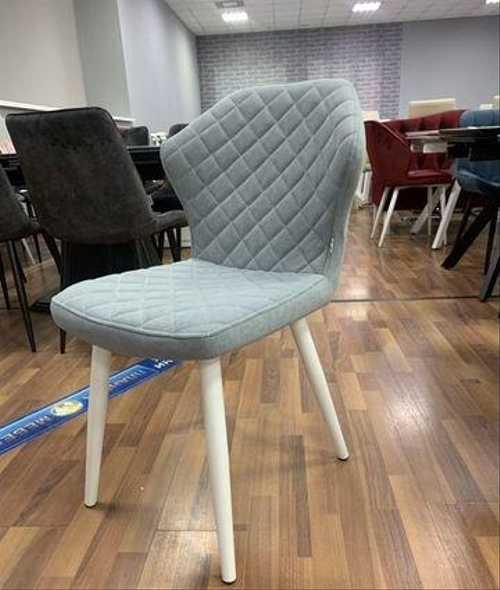 Мягкий стул со спинкой