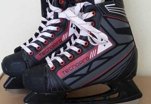 Коньки хоккейные TechnoPro р-р 39 (25,1 см)