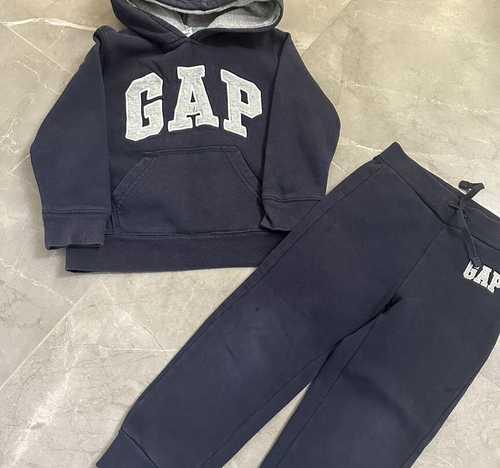 Костюм Gap 4 года