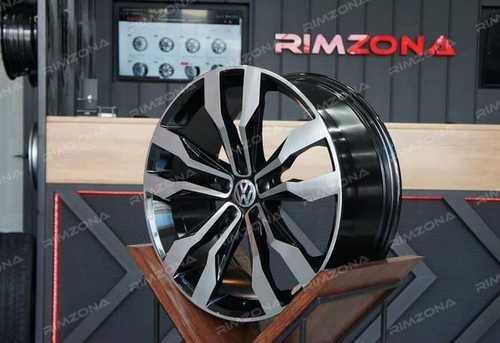 Литой диск в стиле Volkswagen R18 5x112