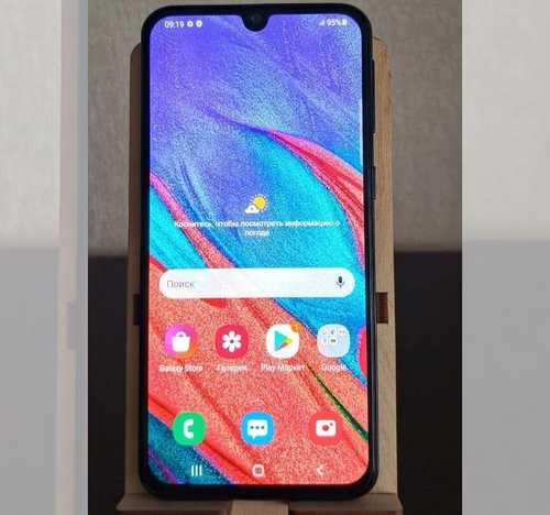 Samsung Galaxy A40, 4/64 ГБ