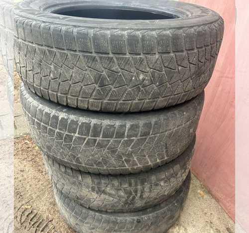 Bridgestone Blizzak DM-V2 225/65 R17