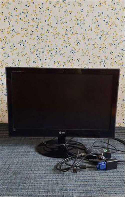 Монитор 22" LG flatron E2240S-PN