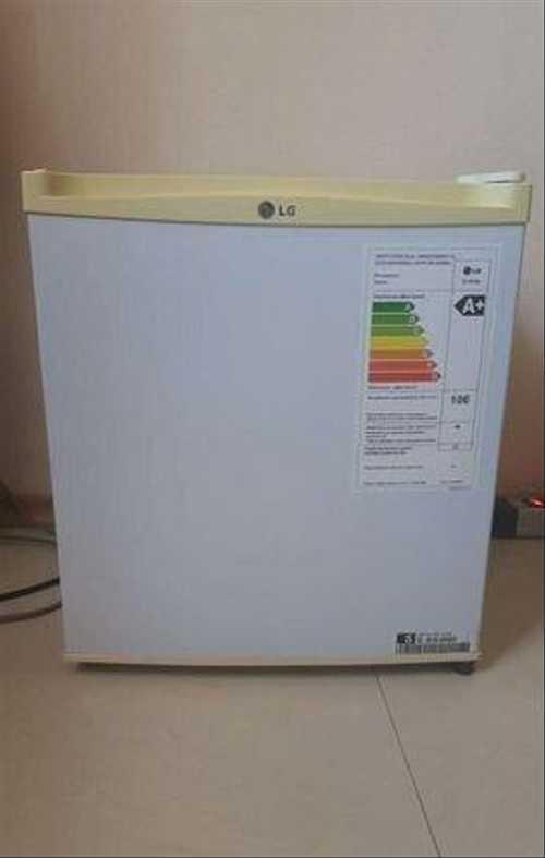 Холодильник LG GC-051 SS белый