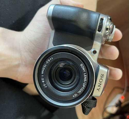 Фотоаппарат sony DSC-H1 с чехлом