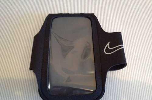 Спортивный чехол для телефона от Nike