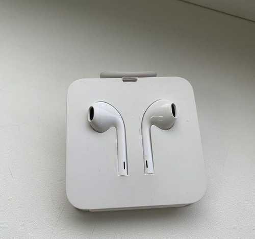 Наушники apple earpods lightning из комплекта