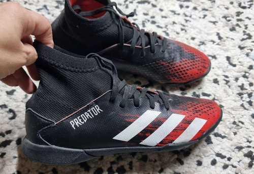 Сороконожки Adidas Predator б/у 35 1/2 р