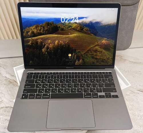 Apple Macbook Air 13 2020 M1 (New)