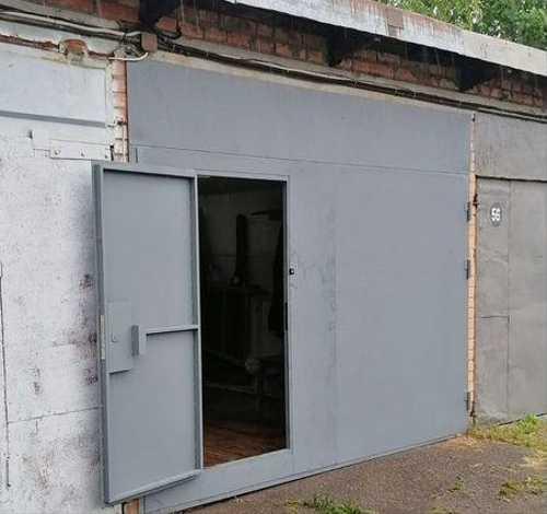 Гаражные распашные ворота 3x2м с калиткой