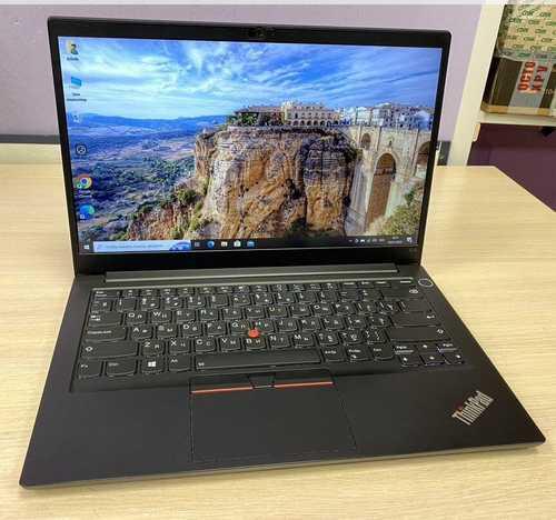 Thinkpad E14, 14" IPs, i5 1135G7, iris Xe