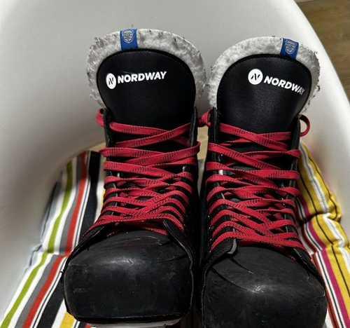 Хоккейные коньки nordway