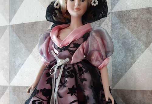 Фарфоровая кукла Little Queen Люсия
