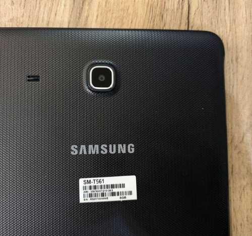 Планшет Samsung Galaxy Tab E 9.6" 8Gb (SM-T561)