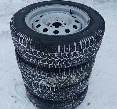 Yokohama Ice Guard Stud IG55 175/65 R14 82T