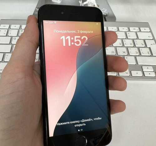 iPhone SE (2020), 64 ГБ