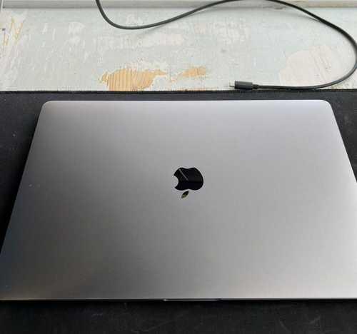 Apple macbook pro 15