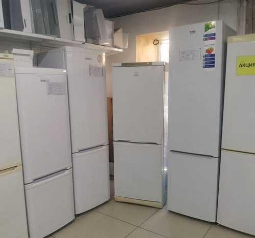 Холодильник indesit SB1670.028