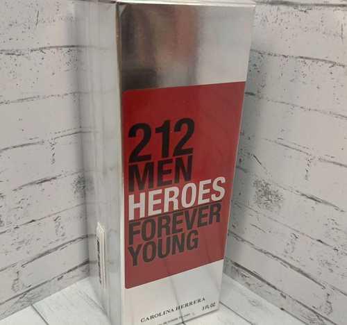 Carolina Herrera 212 men heroes 90 ml