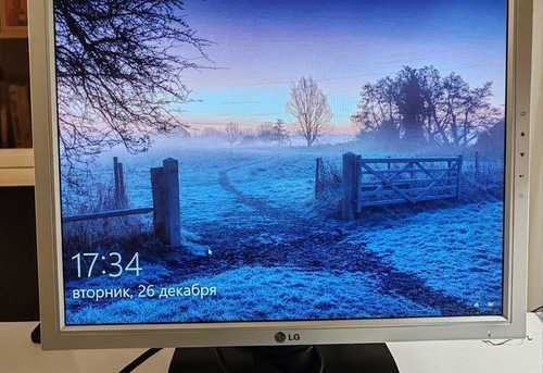 Монитор LG Flatron L1718S-SN