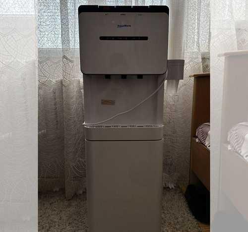 Кулер для воды с охлаждением и нагревом