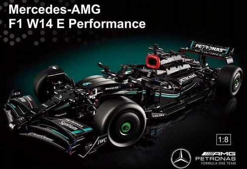 Гоночная машина Mercedes-AMG F1 W14 E Performance