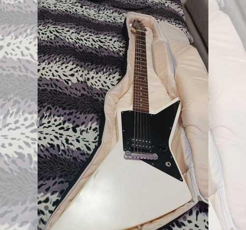 Gibson explorer melody maker