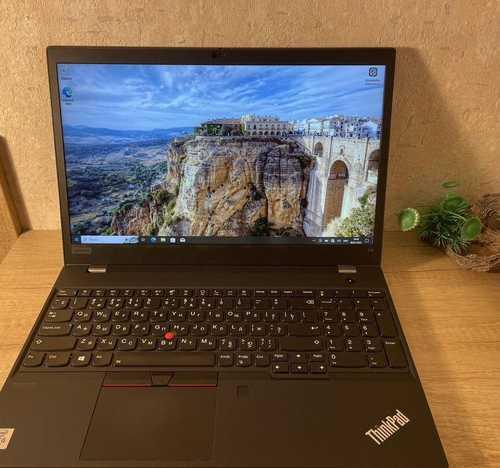 Lenovo ThinkPad T15 Gen 1 i5/16/512