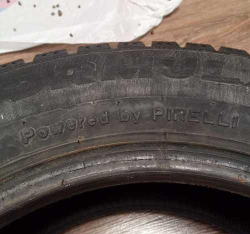 Pirelli Formula Ice 185/65 R15 88T