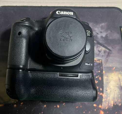 Продаю Canon EOS 5D Mark III. Отличное состояние