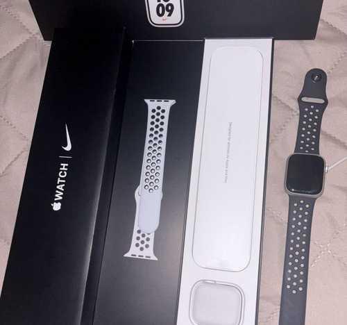 Часы Apple Watch 7 41mm Nike