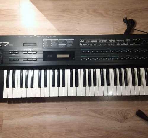 Синтезатор Yamaha DX7S