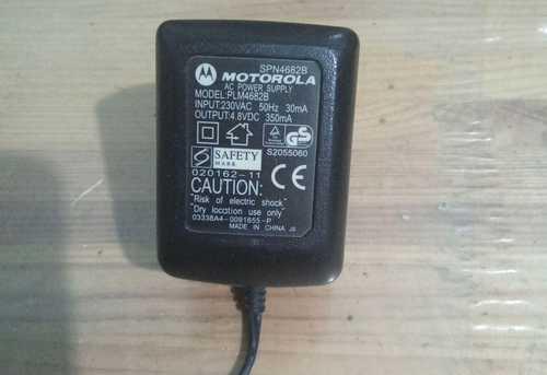 Зарядное устройство motorola SPN4682B