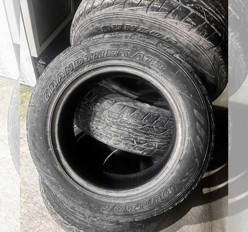 Dunlop Grandtrek AT3 215/65 R17