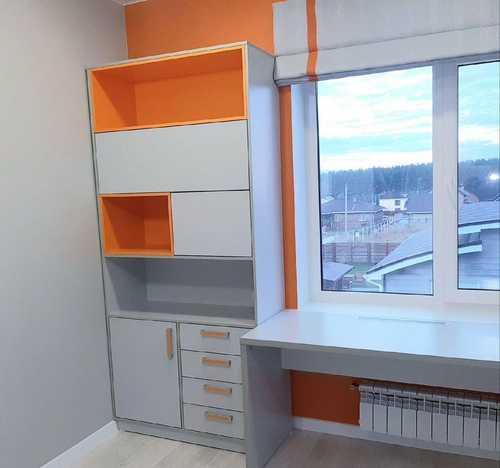 Стол у окна К 749 + шкафы с газ лифтами