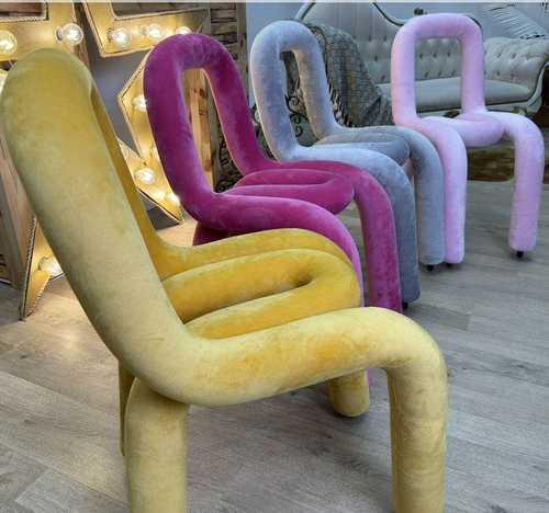 Дизайнерские акцентные стулья moustache bold chair