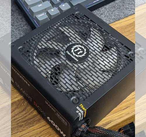 Блок питания Thermaltake SMART RGB 600W