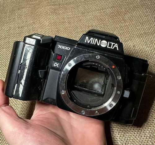 Minolta 7000