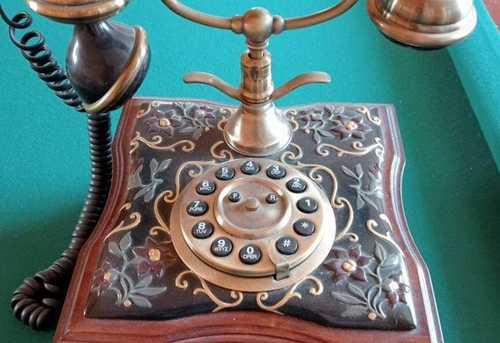 Старый телефон винтажный