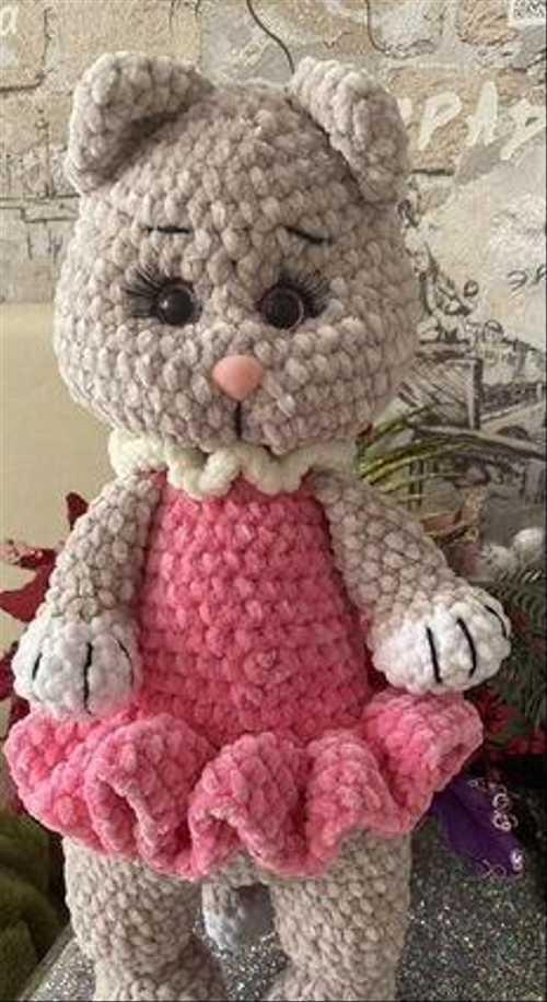Кошечка плюшевая