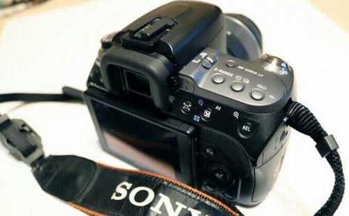 Sony Alpha A550 Зеркальный фотоаппарат + Чехол