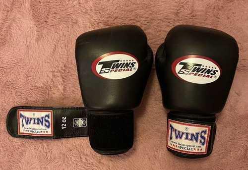 Twins Боксерские перчатки 12 oz