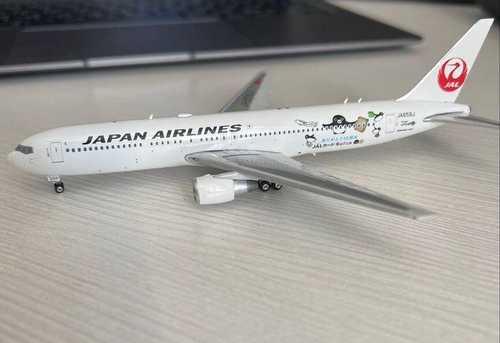 Модель самолета Boeing 767 Japan Airlines 1/400