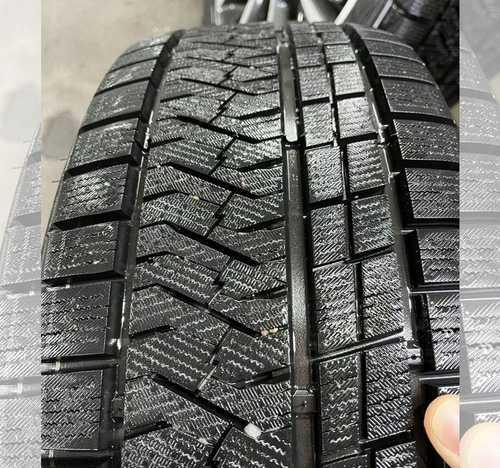 Triangle Snowlink PL02 235/45 R18 98V