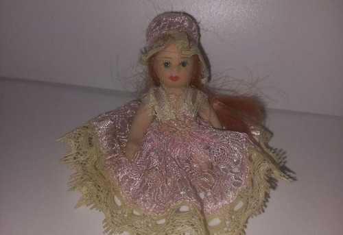 Фарфоровая кукла куколка